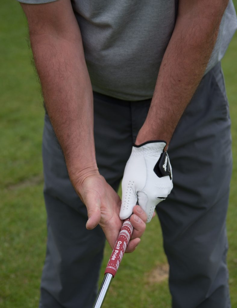 A guide to sizing grips for golfers - Mitchell Golf Equipment Company